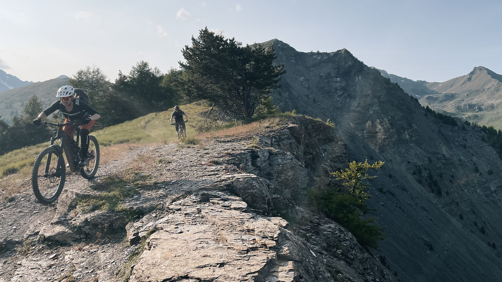 Itinerant E-Bike trip in a camper van through Aosta Valley
